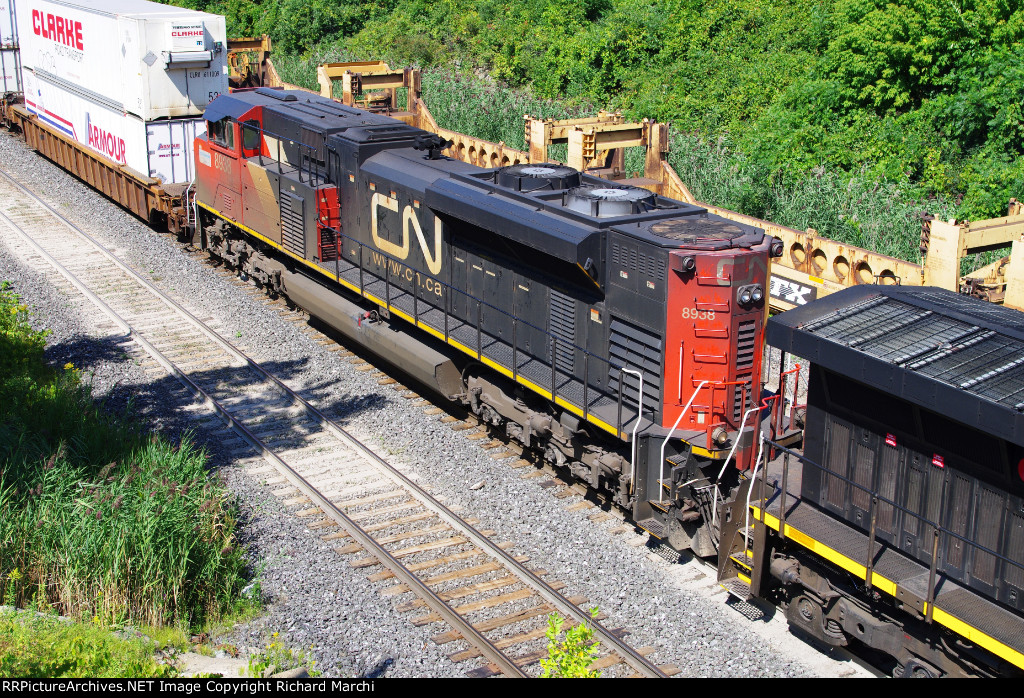 CN 8938